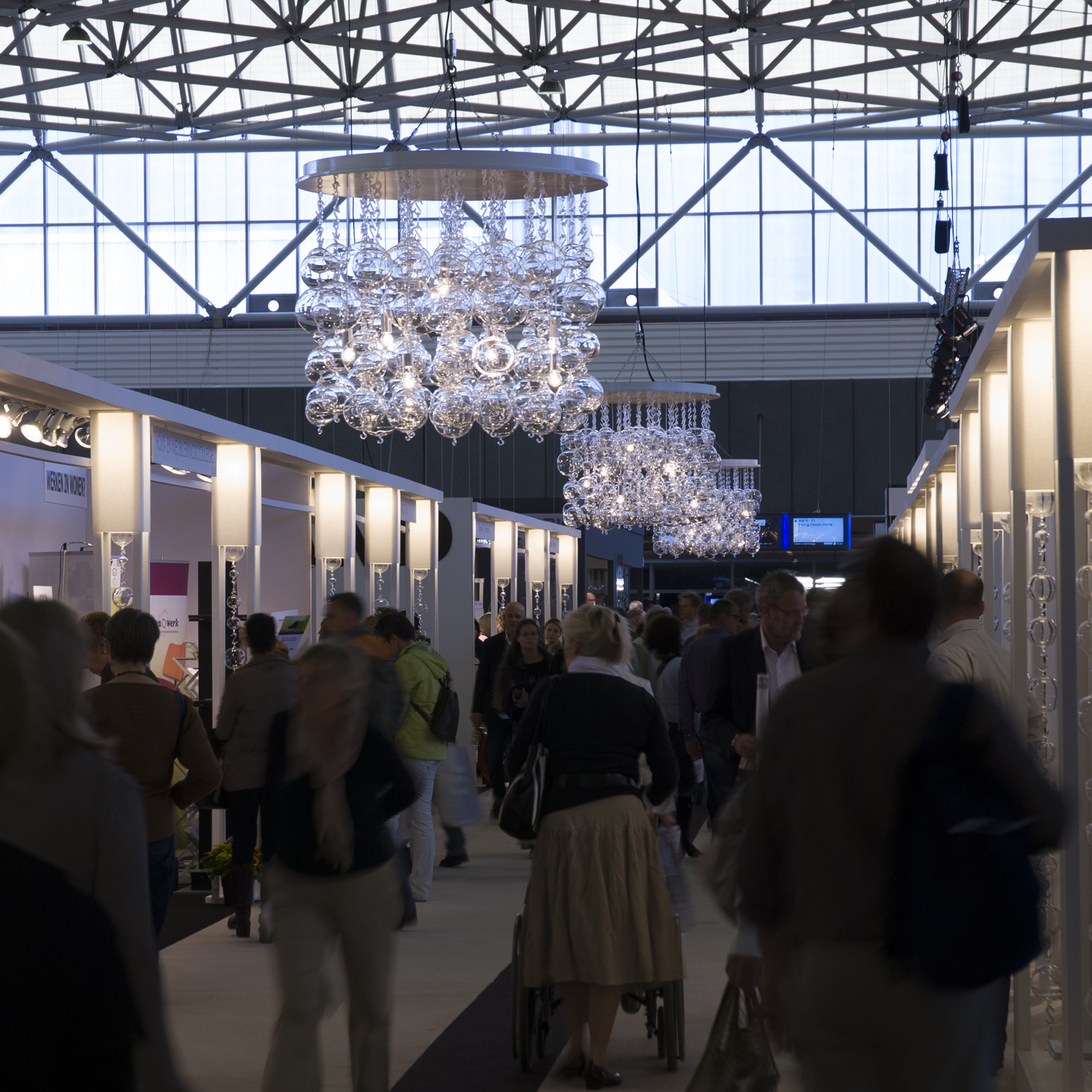 Dot Show Projects | Muurbloem.com